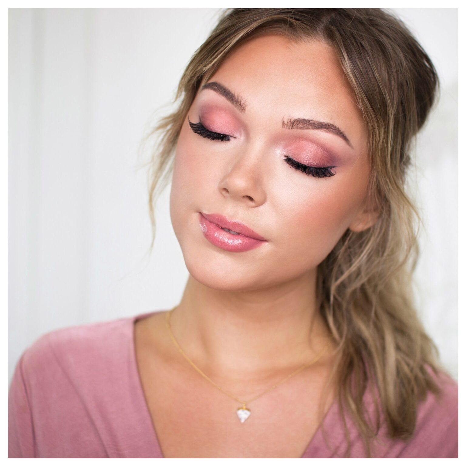 Monochromatic Makeup: Mauve Tones